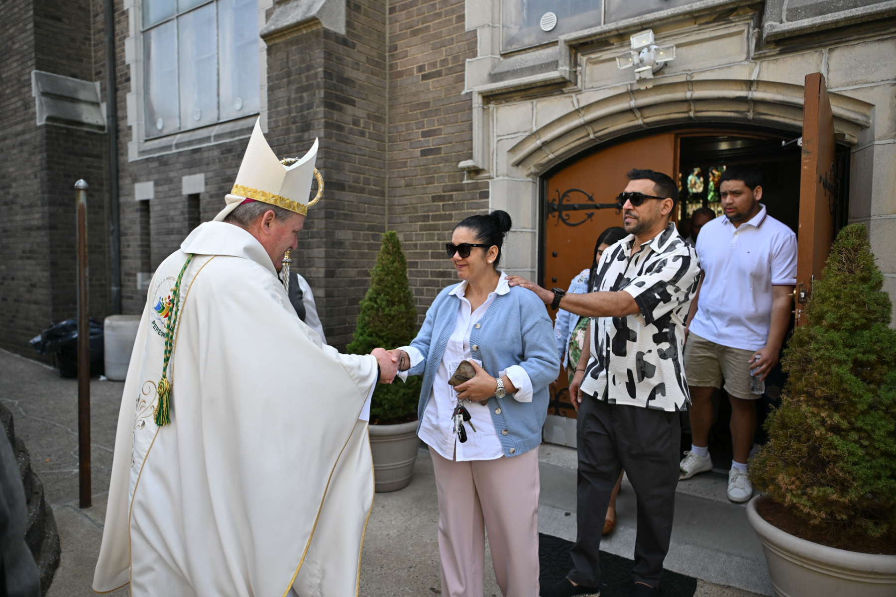 Bishop leads Paterson parish in Easter celebration – The Beacon