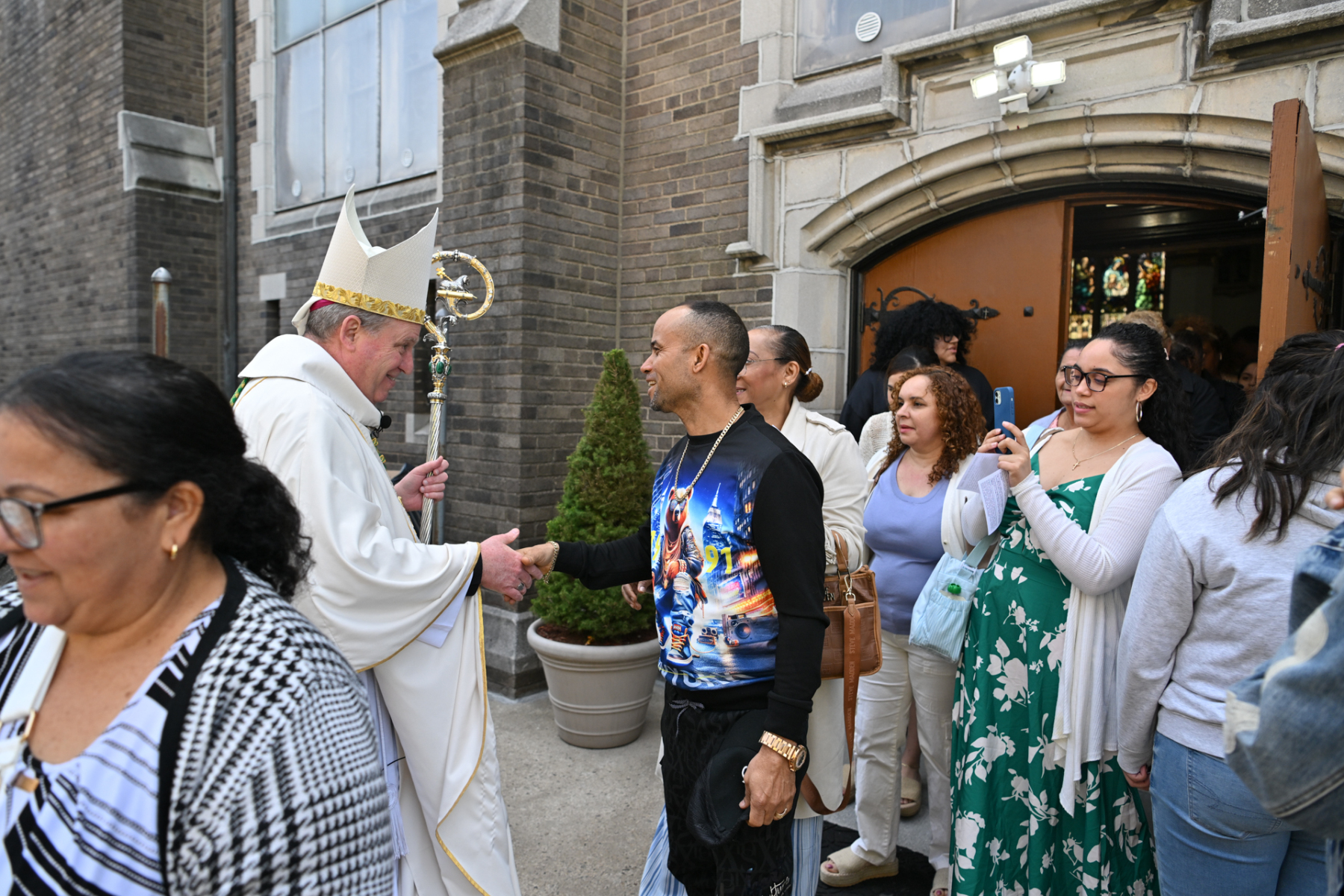 Bishop leads Paterson parish in Easter celebration – The Beacon