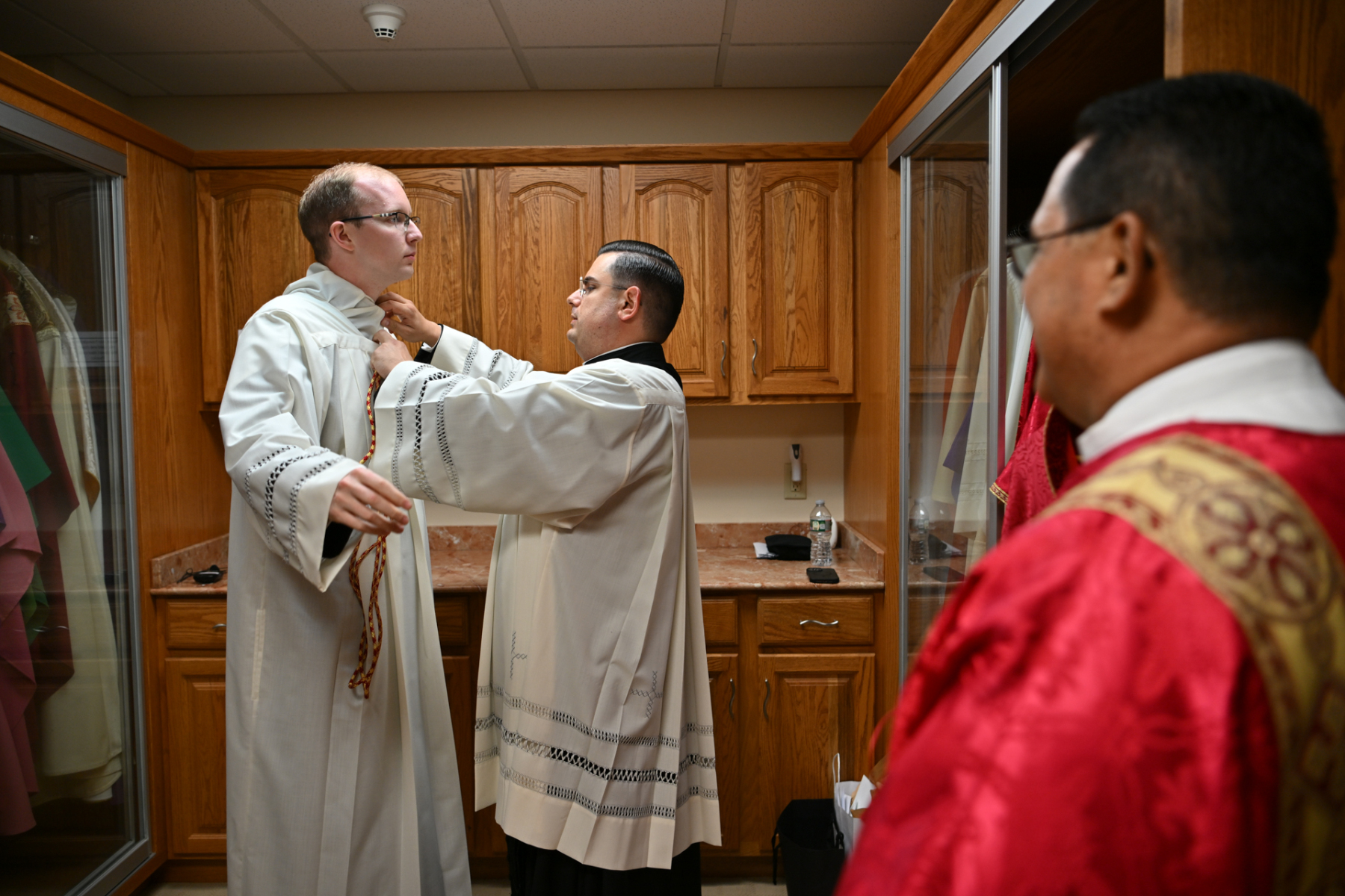 As new priest, Father Harfmann celebrates his first Mass – The Beacon