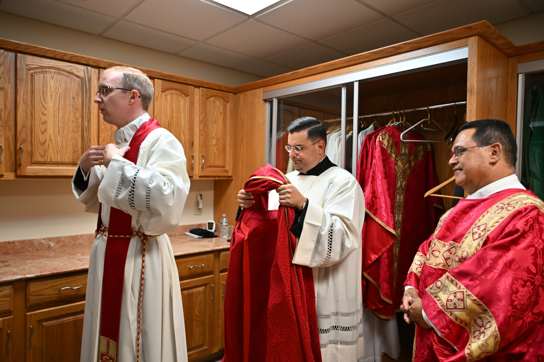As new priest, Father Harfmann celebrates his first Mass – The Beacon