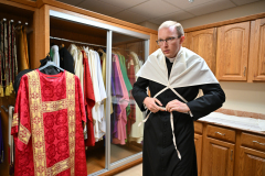 As new priest, Father Harfmann celebrates his first Mass – The Beacon