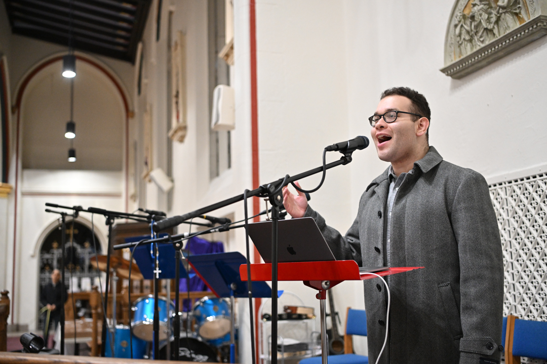 Paterson faithful warmly welcome Jesus at Holy Week start – The Beacon