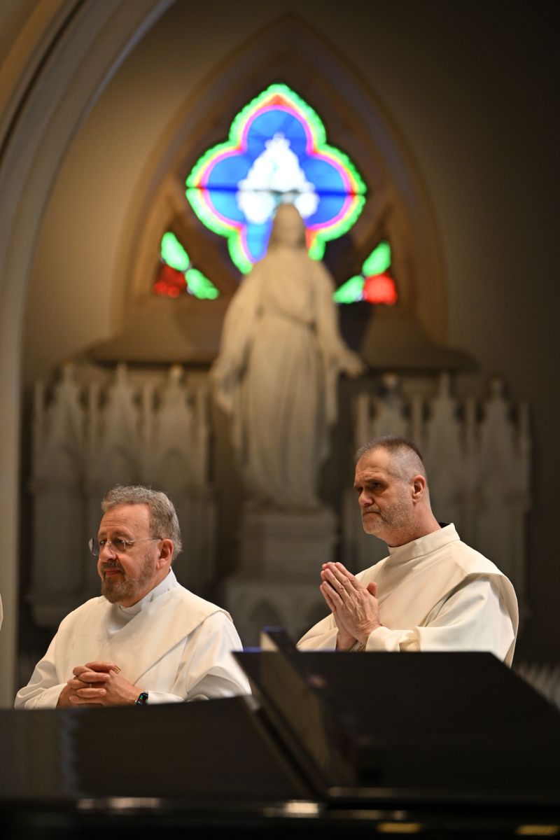 Pope Francis’ Mass echoes call to share love – The Beacon