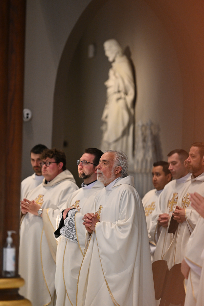 Pope Francis’ Mass echoes call to share love – The Beacon