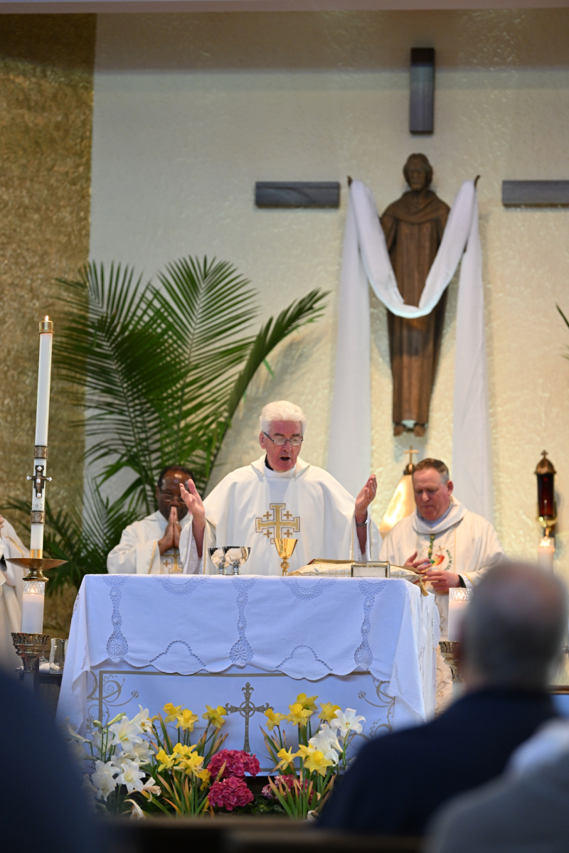 Volunteers saluted at Mass in Oak Ridge – The Beacon