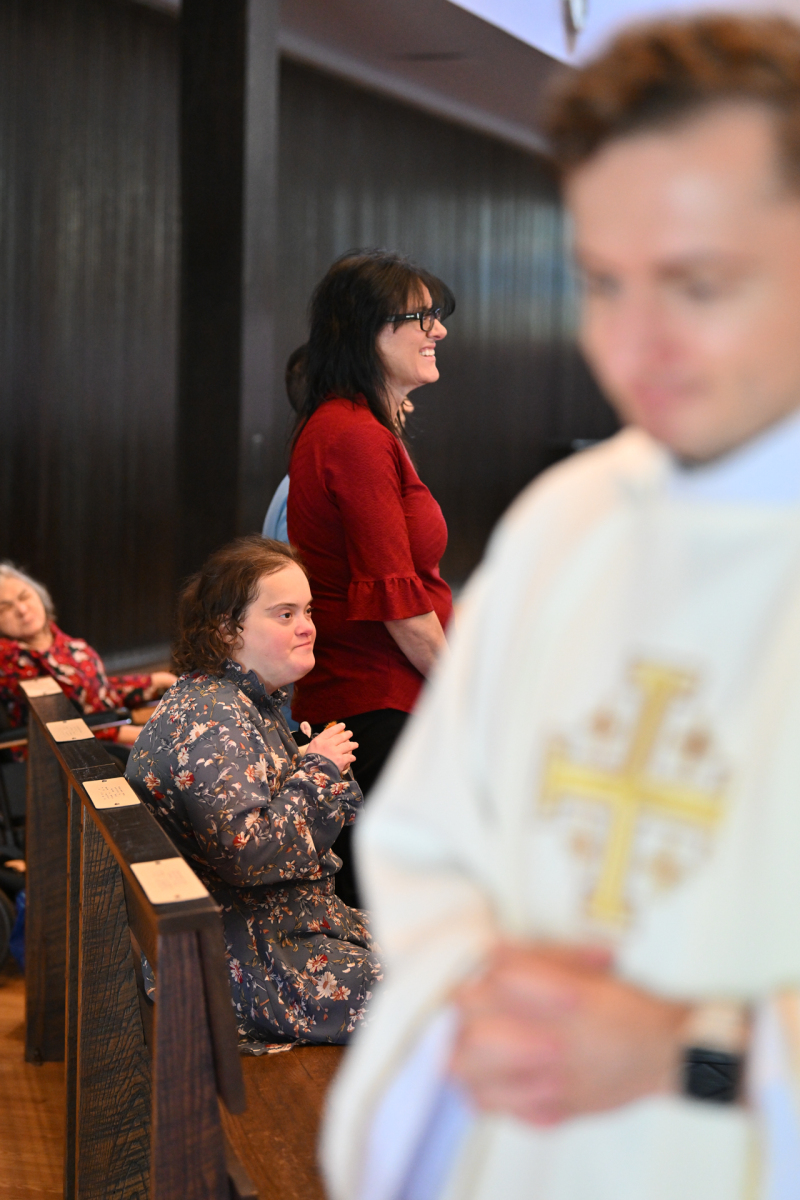 Volunteers saluted at Mass in Oak Ridge – The Beacon