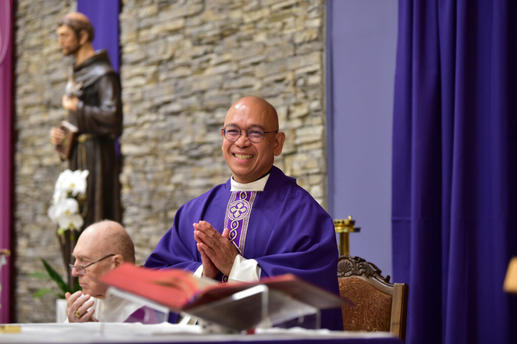 St. Clare Parish in Clifton welcomes new pastor – The Beacon