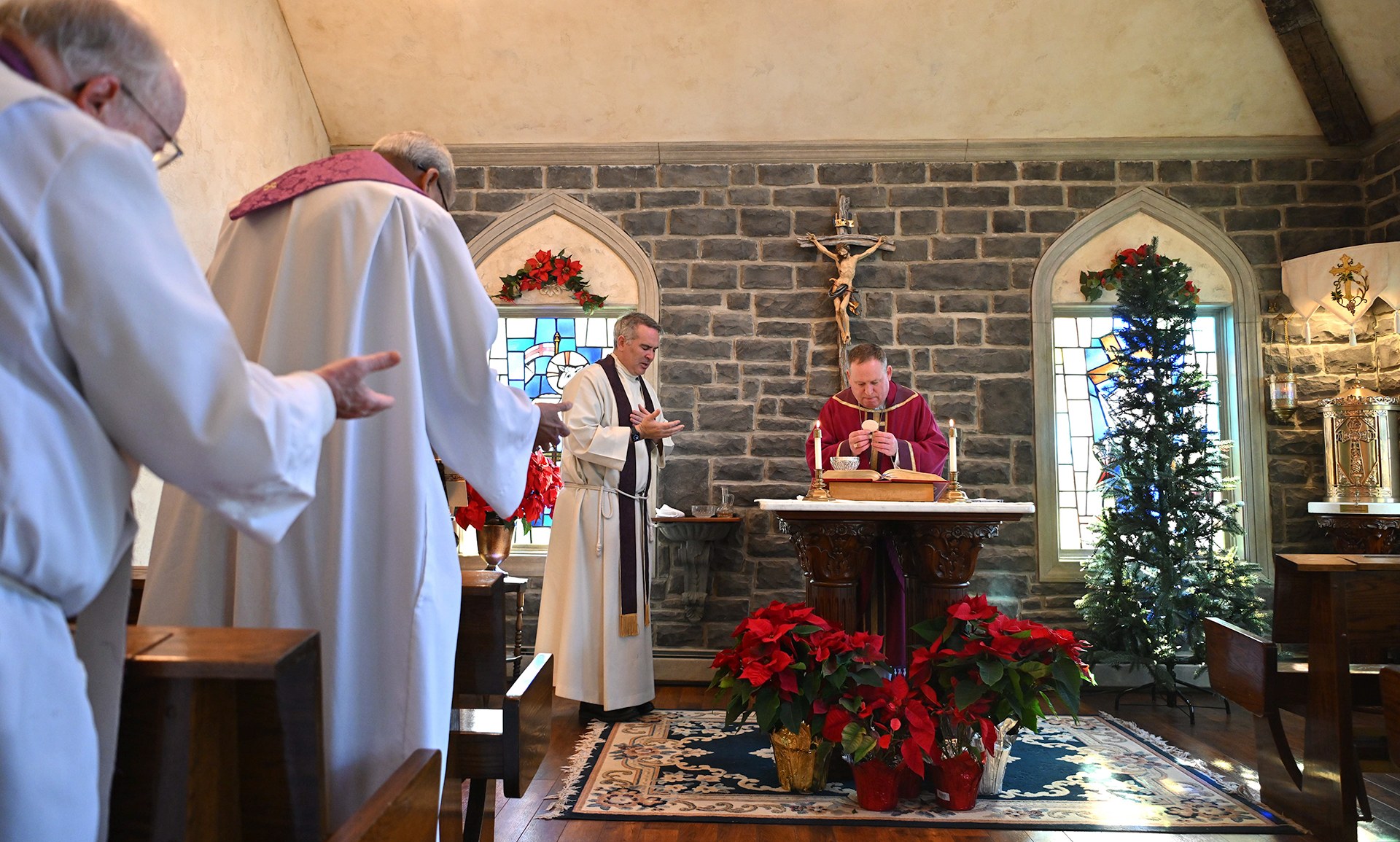 Retired priests in Chester share their Christmas cheer – The Beacon